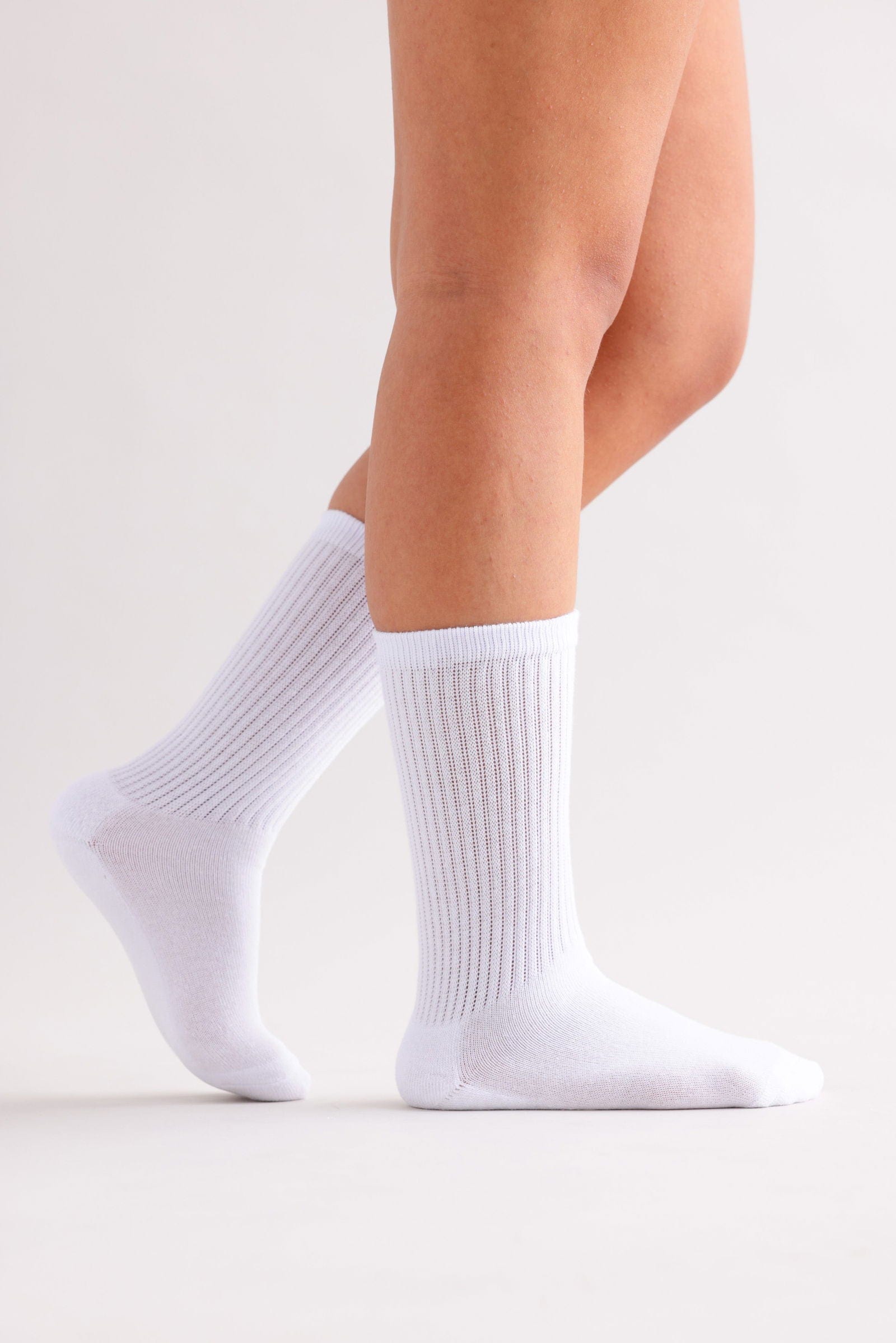 FOX | מארז 3 זוגות גרביים ארוכות דקות Crew | לבן | קנה